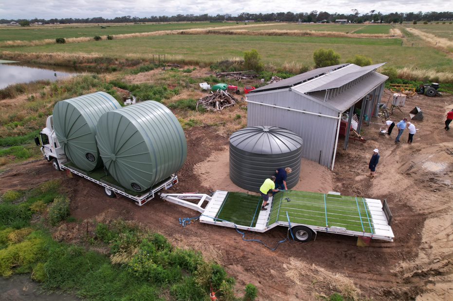 On the road to recovery: Finish delivers water tanks to Aussie farmers ...